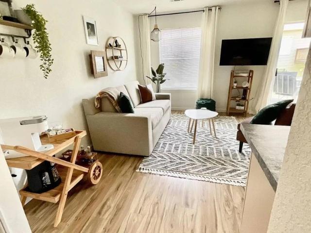 Charming Single Unit in Branson! | 490 Abby Ln | A