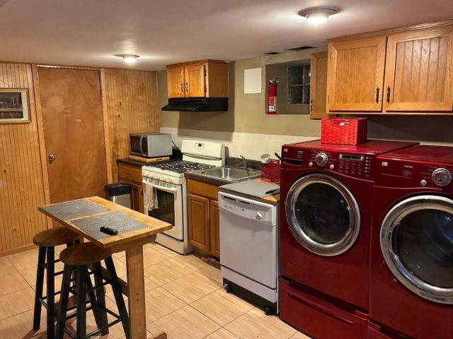 Charming single unit in Cambria HeightsNY_$mo