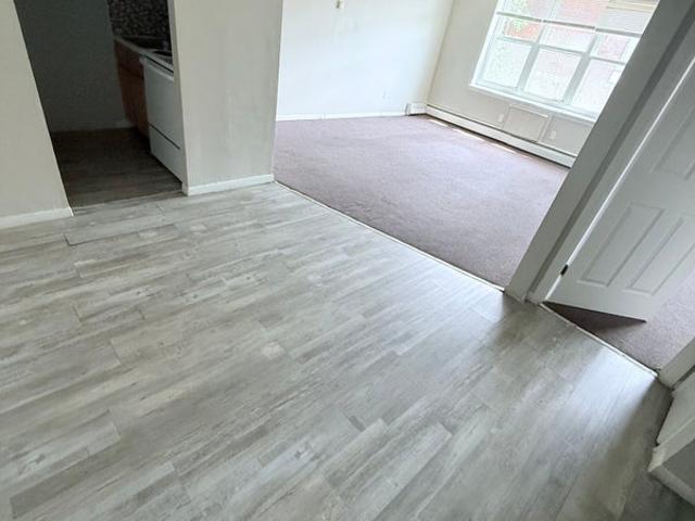 Charming single unit in Hartford | 194 Washington