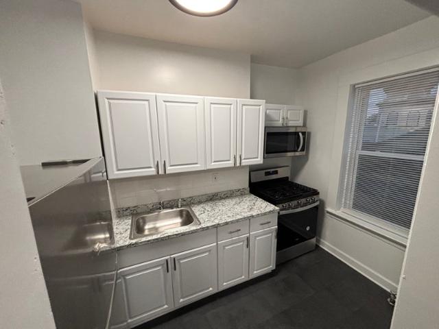 Charming Single Unit in Jersey City | 9 Bentley Av