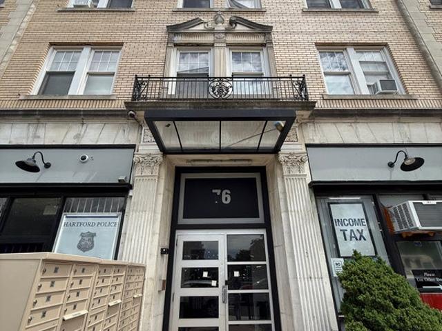 Charming Single Unit on Main StHartford_$mo