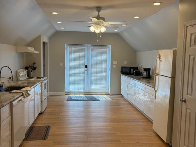 Charming Single Unit Rental in SavannahGA_Availabl