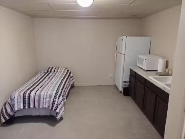 Charming studio Apt 2600 Lake Ave, Pueblo $850/mo 2600 Lake.