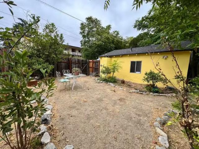 Charming Studio Apartment Apartments in Los Angeles, CA