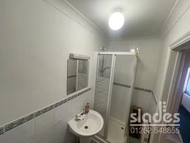 Unique Studio flat for rent in Tregonwell Road, Bournemouth, BH2