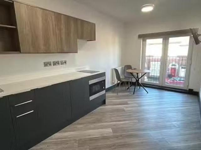 Just in! Studio flat for rent in Uttoxeter Old Road, Derby, De.