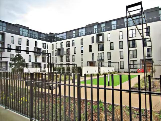 Nice Studio flat for rent in Highgate, Longmead Terrace, Bath.
