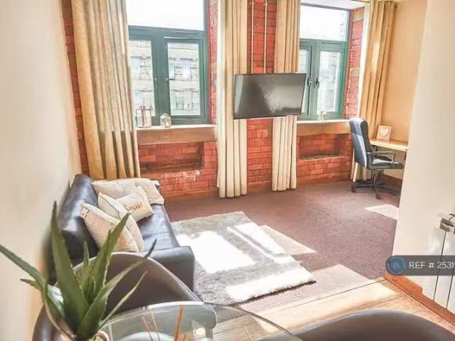 New Studio flat for rent in Legrams Mill Residence, Bradford.