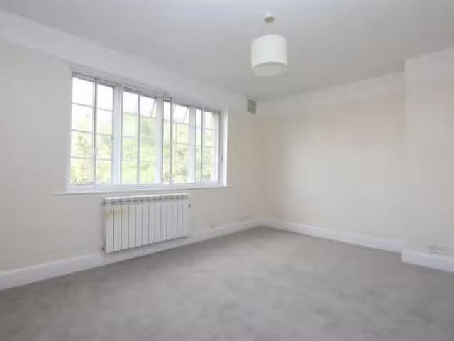 New Studio flat for rent in Prospect House, Wells Road, Bath.