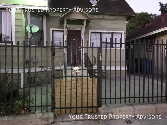 Charming Studio Near Downtown San Diego – Half Off First Month’s Rent if You Move In by June 1st!