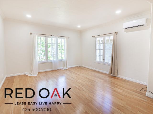 Charming Studio with Beautiful Floors and On Site Laundry ~ In Wonderful Beverly Hills!