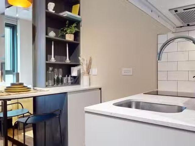 For Rent! Studio to rent in Crossharbour Plaza, London E14