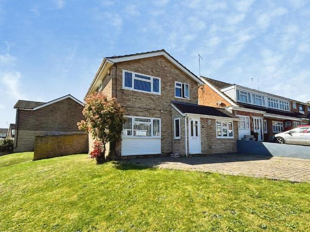 Charnock, Swanley, BR8 8NL 4 bed detached house to rent £2,450 pcm £565 pw