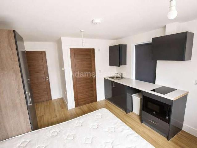 Charndon Close, Reading, RG2