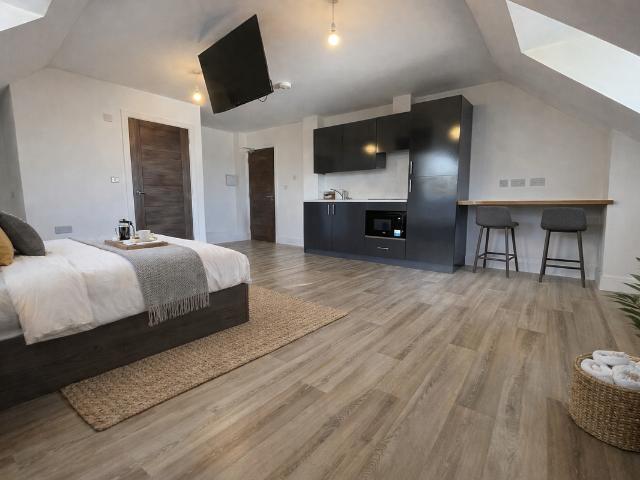 Charndon Close, Reading RG2, 1 bed flat to rent, £1,100 pcm | PrimeLocation