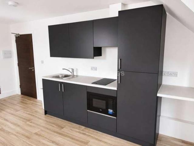Charndon Close, Reading, RG2