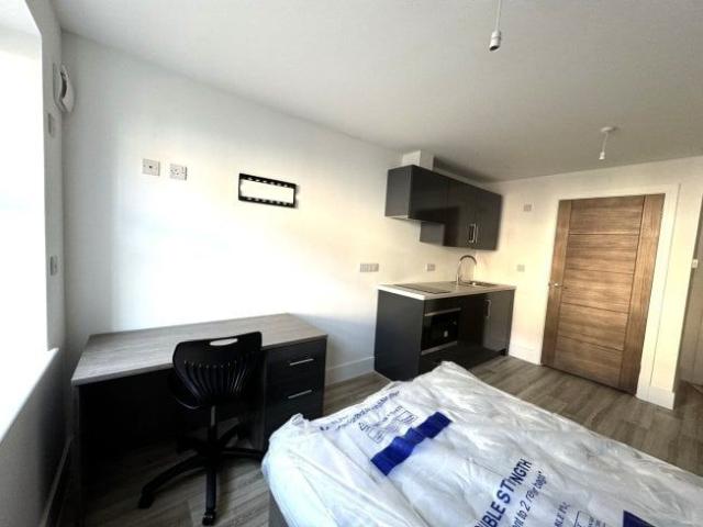Charndon Close, Reading