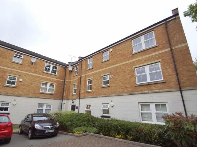 Charnley Drive, Chapel Allerton, Leeds 2 bed apartment to rent £1,175 pcm £271 pw
