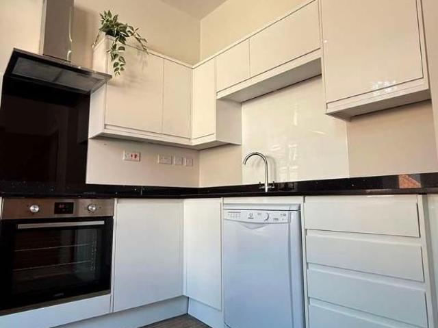 Charnwood Grove, NG2