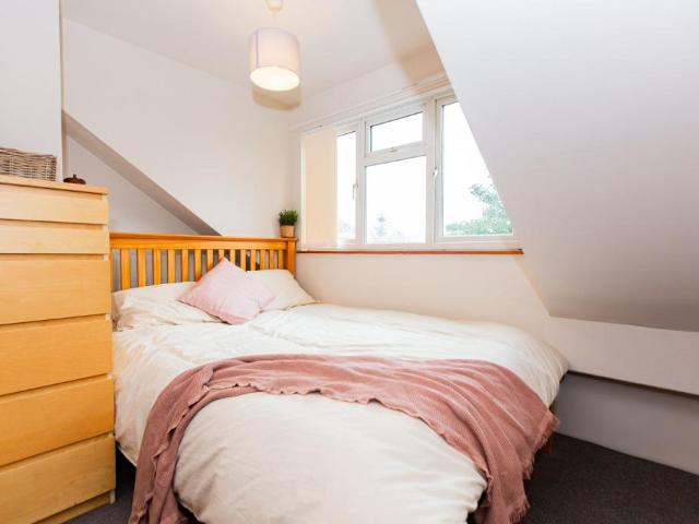 Charnwood Grove, West Bridgford NG2 5 bed detached house to rent £2,600 pcm £600 pw