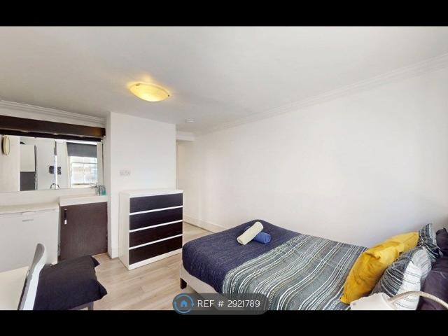 Charring Cross Prime Location, London WC2N, Room to rent, £1,950 pcm | PrimeLocation