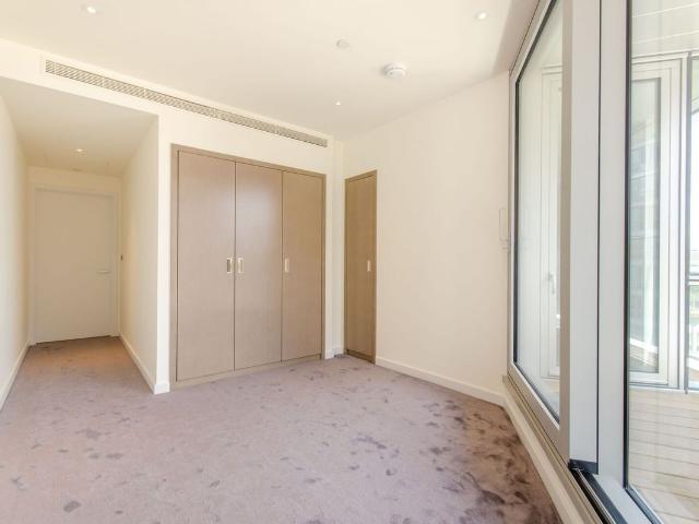 Charrington Tower, Canary Wharf, London E14, 2 bed flat to rent, £2,900 pcm | PrimeLocation