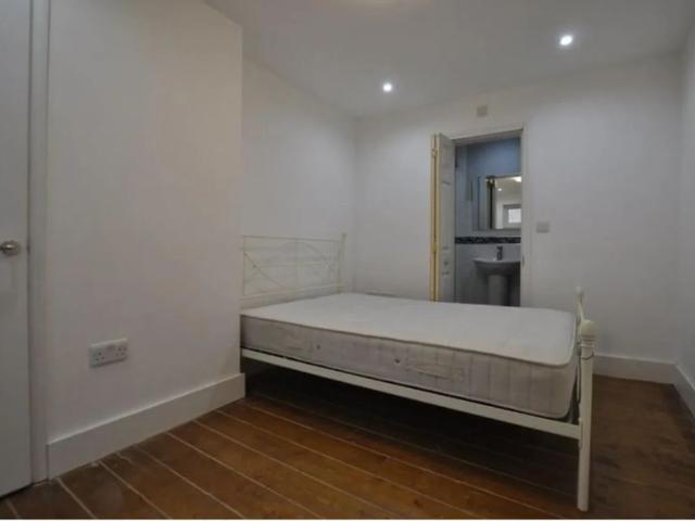 Charrington House, 1 Cephas Avenue, London