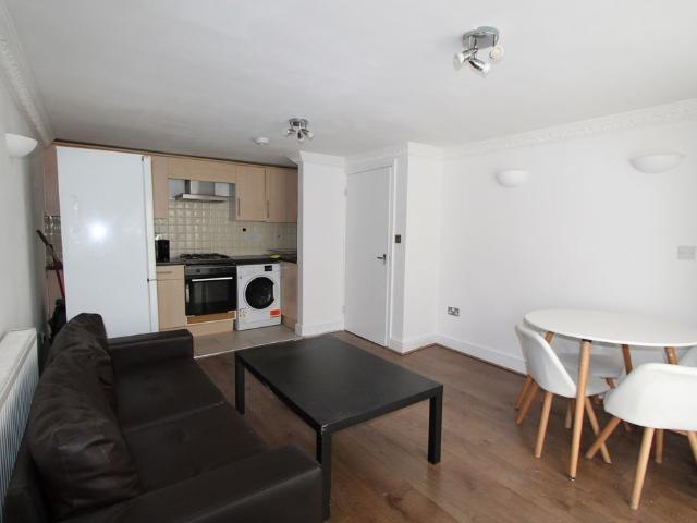 Charrington House, Cephas Avenue, London E1, 2 bed flat to rent, £1,950 pcm | PrimeLocation