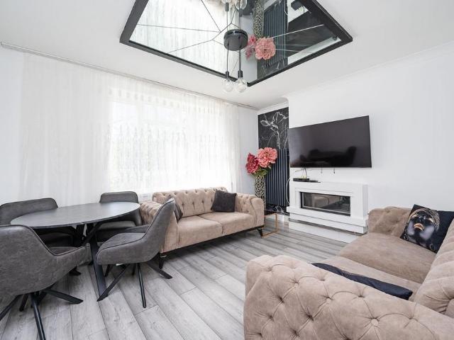 Chart Street, Shoreditch, London, N1 2 bed flat to rent £3,250 pcm £750 pw