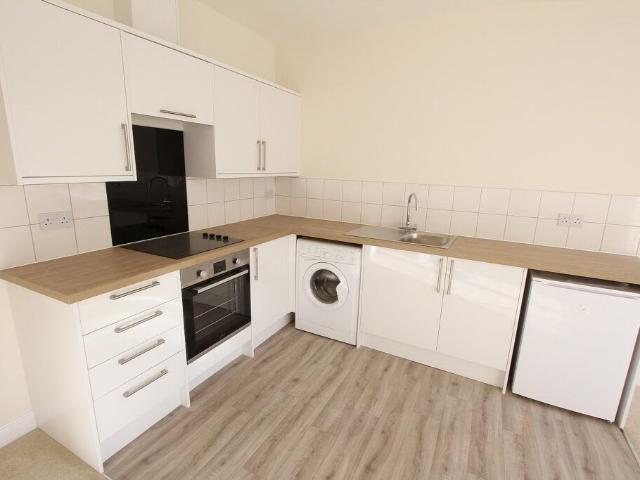 Charter Mews, Castle Street, Banbury, Oxon OX16, 1 bed flat to rent, £950 pcm | PrimeLocation