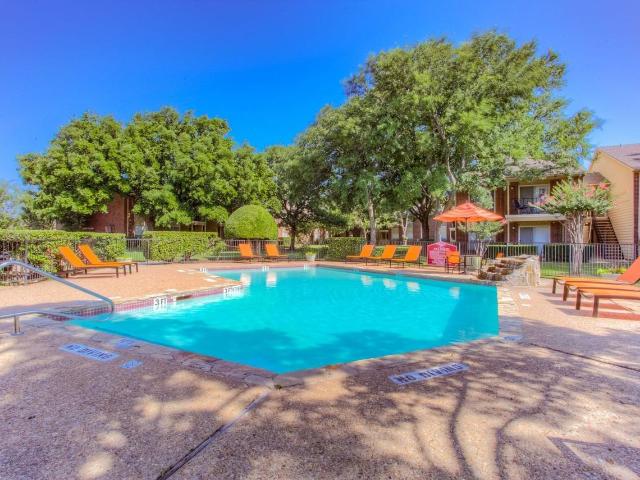 Charter Oak Apartments Studio Apartment for Rent at 105 E Harwood Rd, Euless, TX 76039