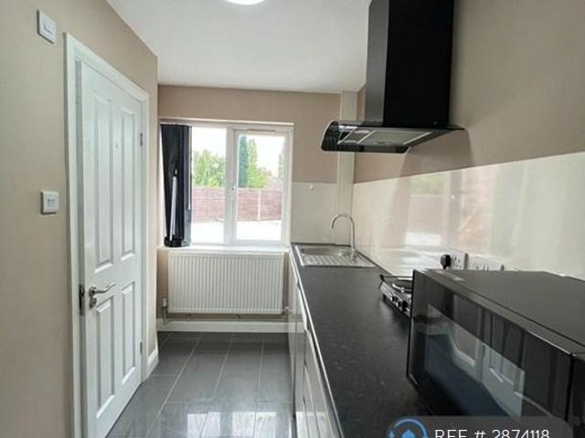 Charter Avenue, Coventry, CV4 6 bed detached house to rent £4,676 pcm £1,079 pw