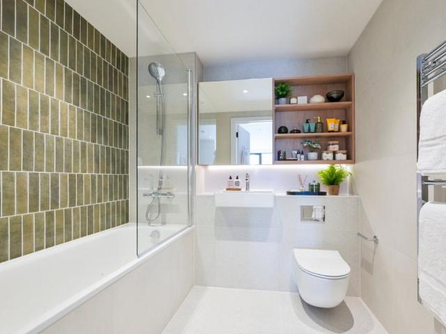 Charter Street Vertus, Canary. 3 bed flat to rent £5,200 pcm £1,200 pw