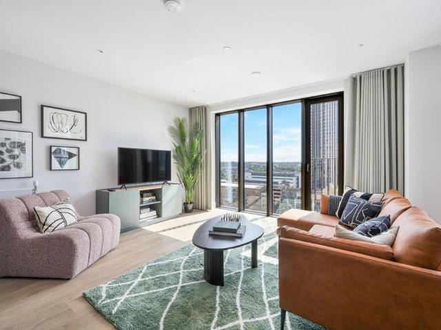 Charter Street, Canary Wharf, E22 2 bed flat to rent £3,632 pcm £838 pw