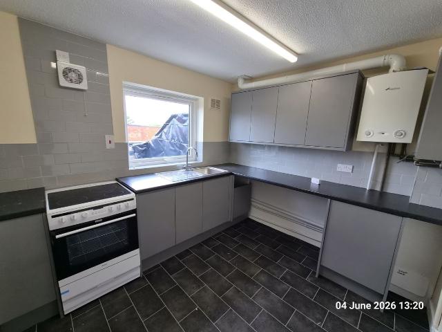 Charterfield Drive, Kingswinford, West Midlands DY6, 2 bed flat to rent, £845 pcm | PrimeLocation