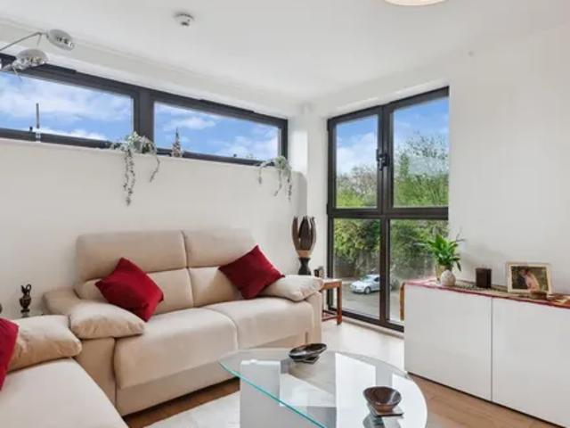 Charterhouse Apartments, 21 Eltringham Street, London, SW18 1AU, United Kingdom | 1 bed house for rent #167076673 | Rentberry