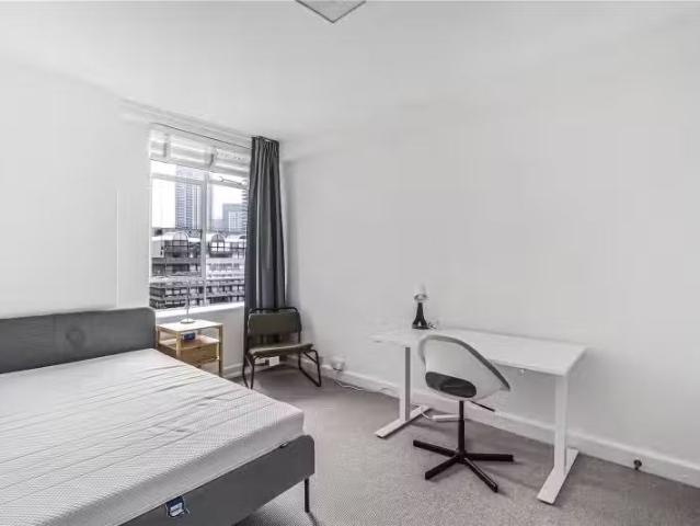 Charterhouse Square, London, EC1M 6EY