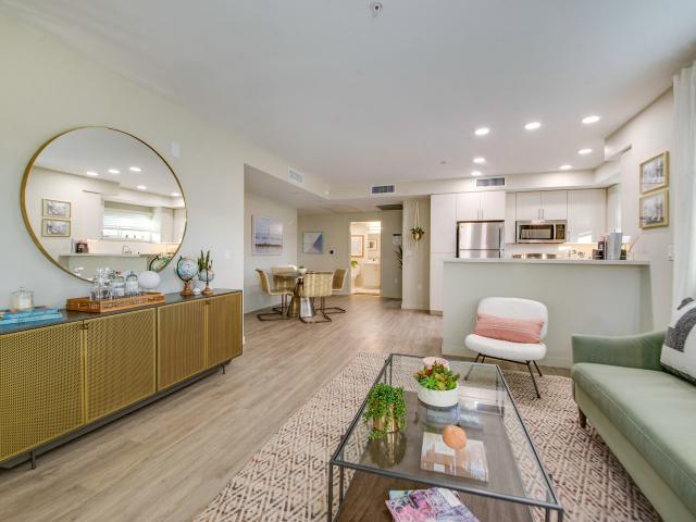 Chase Knolls