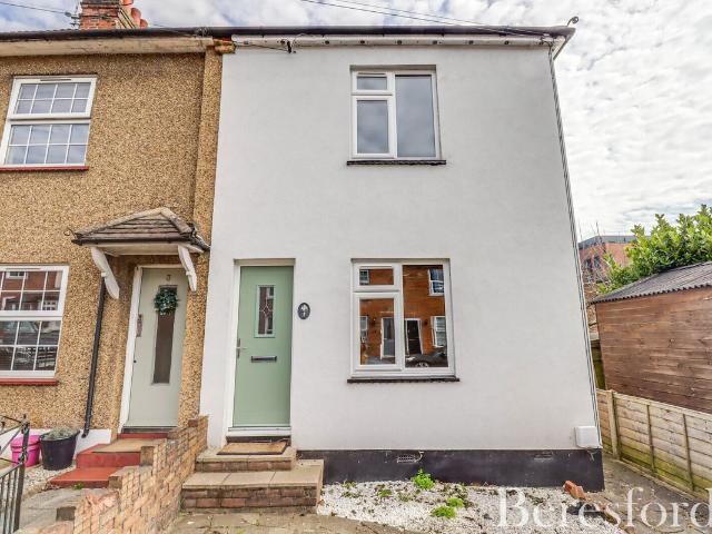 Chase Road CM14, 2 bed end terrace house to rent, £2,000 pcm | PrimeLocation