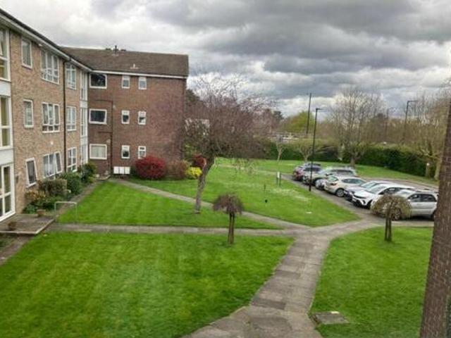 Chase Road, London, 1 Bedroom Flat
