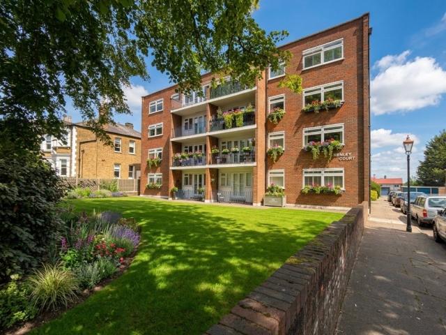 Chase Side, London N14, 2 bed flat to rent, £2,000 pcm | PrimeLocation