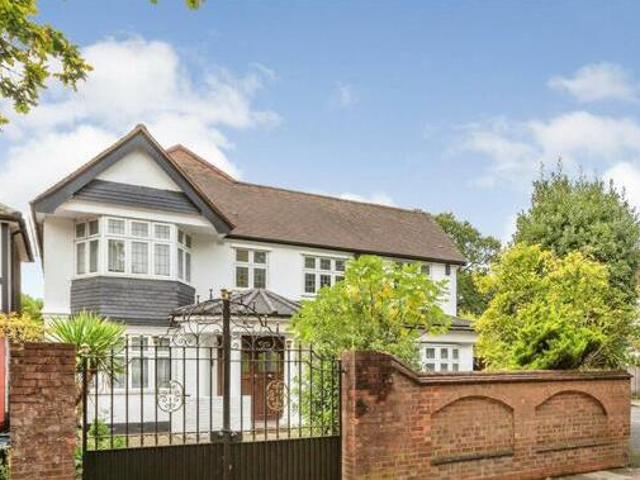 Chase Side, Southgate, 5 Bedroom Detached