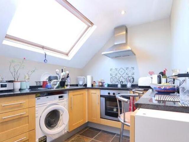 Chase Side, Southgate, Studio Flat For