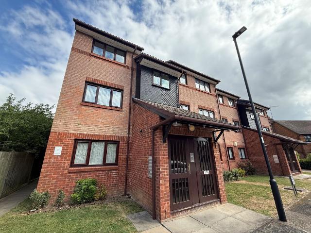 Chasewood Avenue, Enfield EN2, 1 bed flat to rent, £1,300 pcm | PrimeLocation