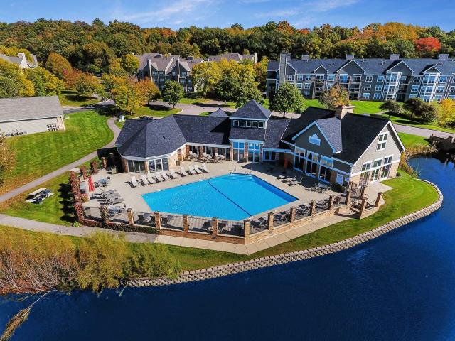 Chasewood Gates 1 Bedroom Apartment for Rent at 6100 Chasewood Pkwy, Minnetonka, MN 55343