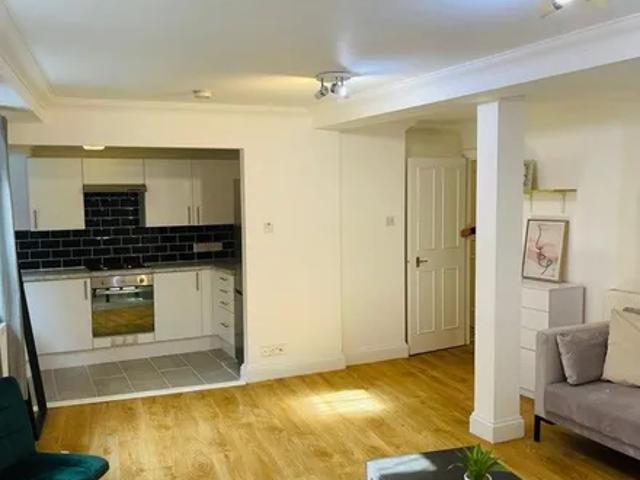 Chaska Macha, 97 Queen's Road, London, SE15 2EZ, United Kingdom | 1 bed apartment for rent #114906796 | Rentberry