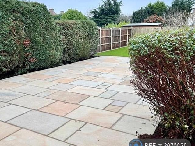 Chastilian Road, Dartford, DA1 3 bed semi detached house to rent £3,500 pcm £808 pw