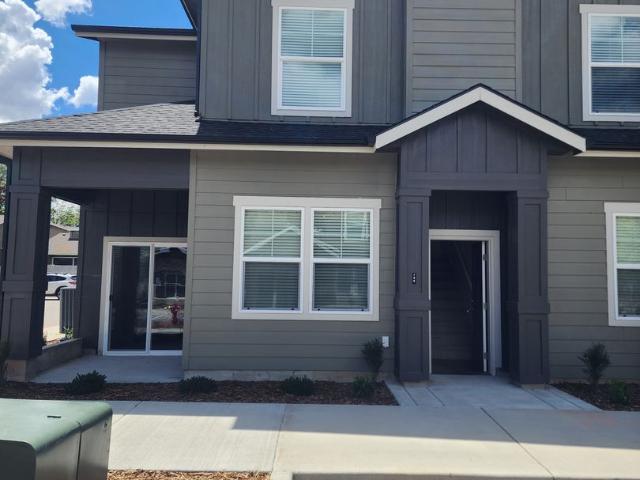 Chets Place Built in 2024 2 Bedroom 2 Bathroom w/ private baths for each bedroom