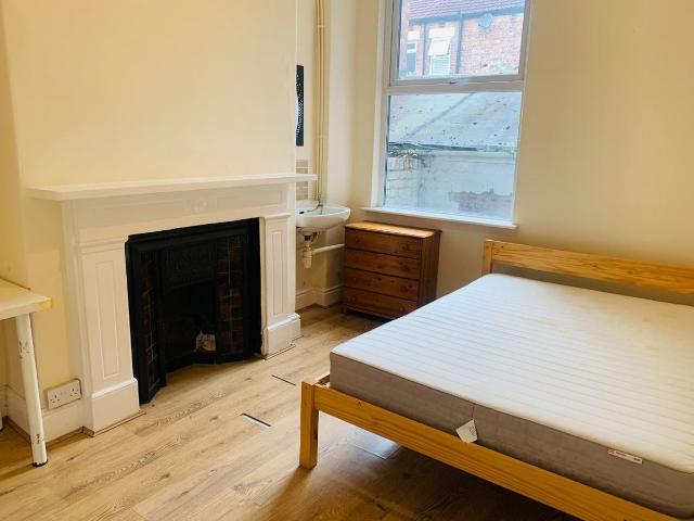 Chetwynd Street L17, Room to rent, £410 pcm | PrimeLocation
