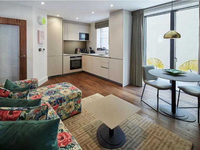Cheval Place London SW7 1 bed flat to rent £6,067 pcm £1,400 pw